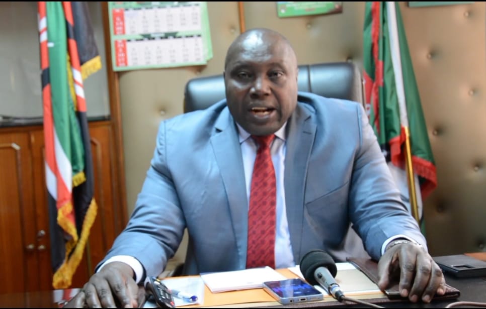 KNUT Chairman Karinga Munuhe, Dr. Moses Mwangi Director KBA schools ...